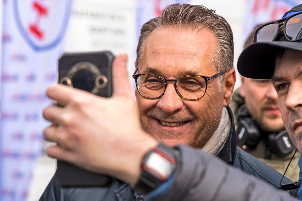 "Nicht die FPÖ!": Strache kämpft auf der Straße um sein Polit-Comeback ...