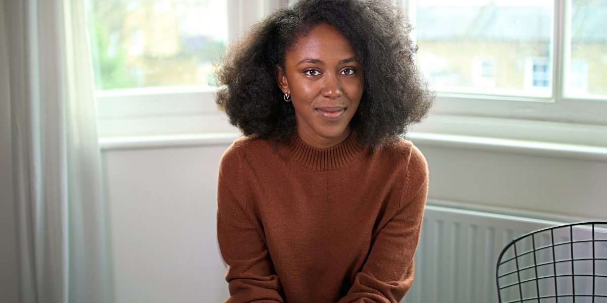 Natasha Brown zieht rote Fäden aus dem reißenden Gewebe der ...