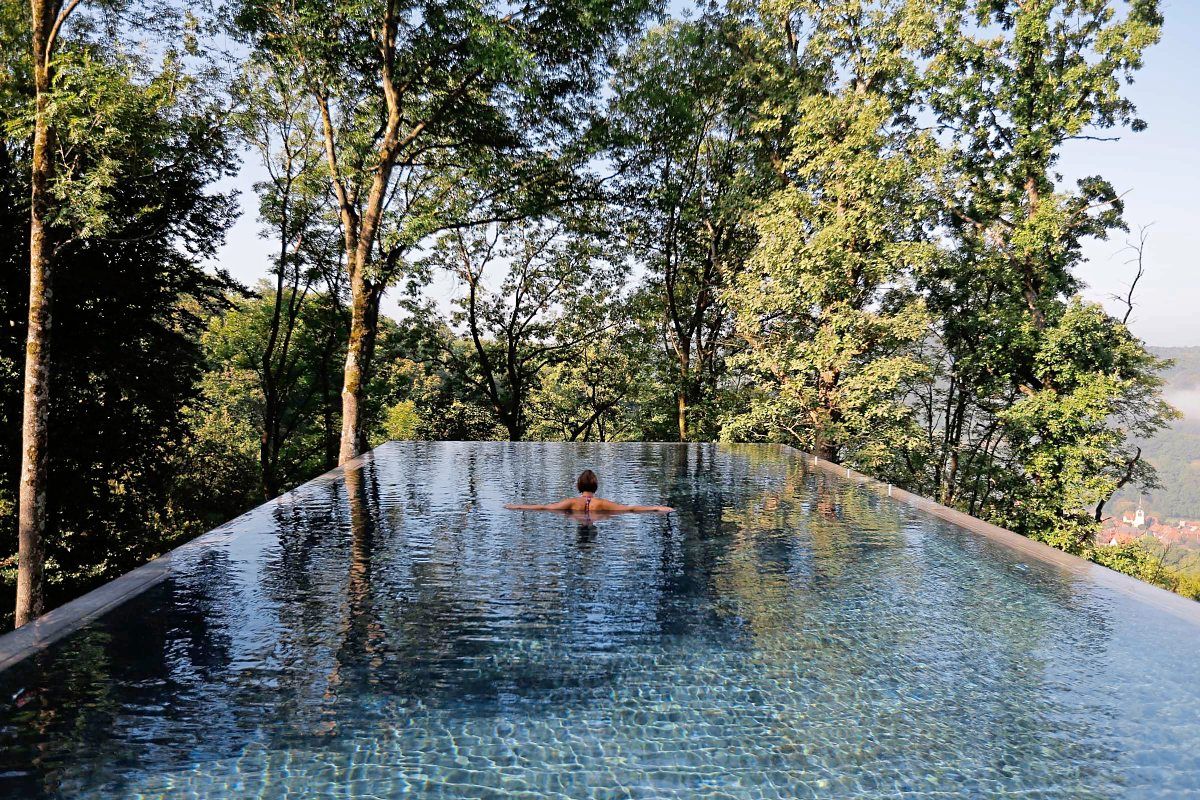 Die schönsten Infinity Pools in der DACH-Region - Reisen aktuell ...