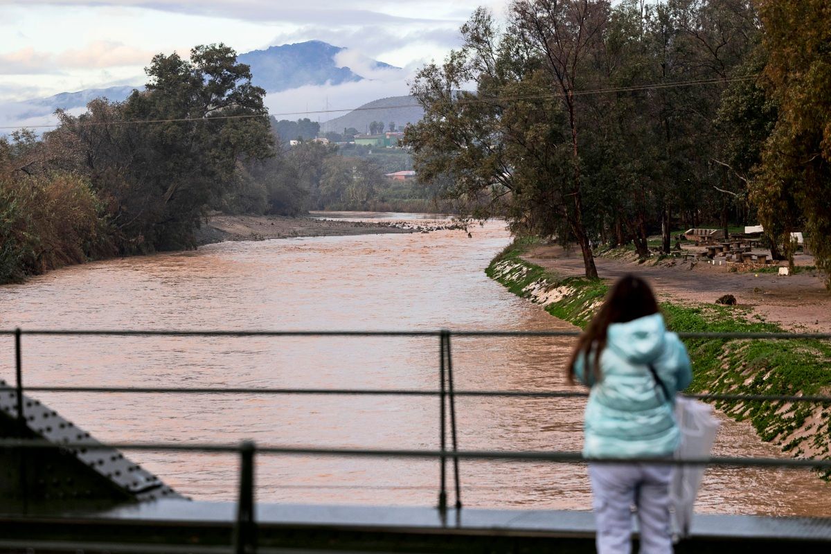 Nach Hochwasser in Südspanien mittlerweile drei Todesopfer - Spanien ...