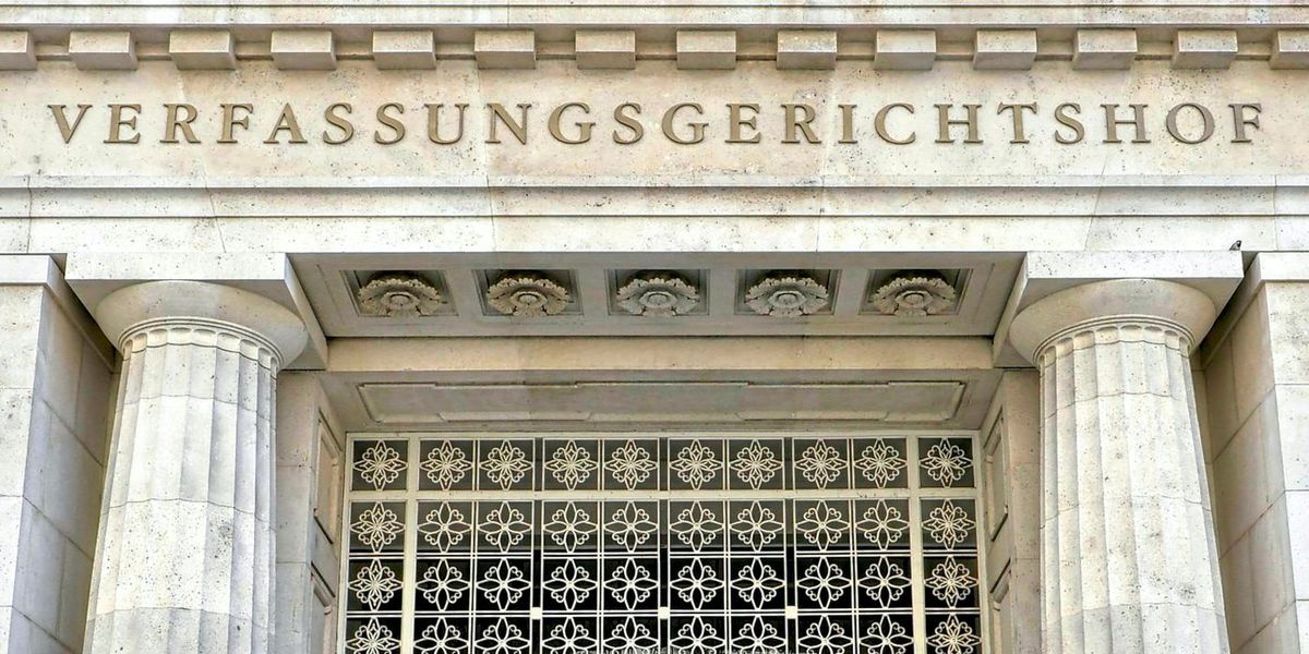 VfGH: Auch eingetragene Partnerin kann "anderes Elternteil" werden ...