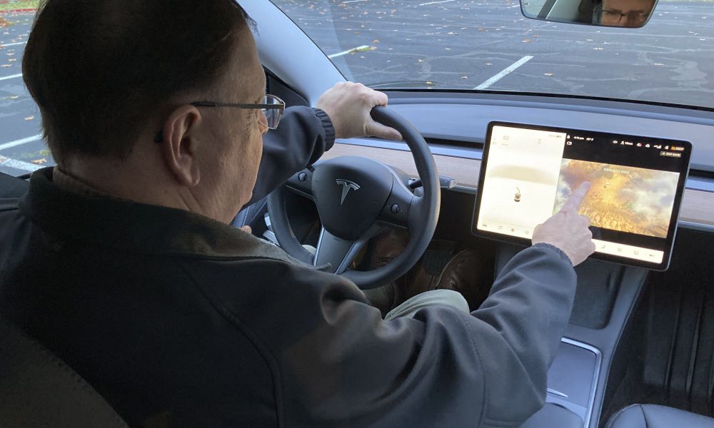 Der typische Tesla-Besitzer ist ein älterer reicher weißer Mann - IT ...