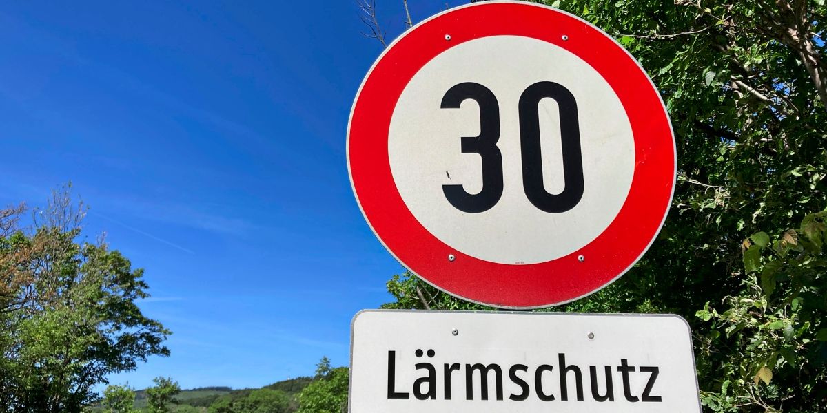 Verbrenner als lautstarke Stinker - Auto - derStandard.at › Lifestyle