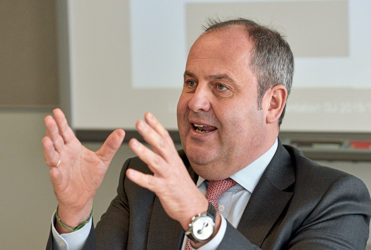 Josef Pröll als Vizepräsident von Austria Wien zurückgetreten - Austria ...