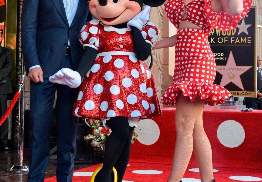 Kostspieliges Streaming: Ex-Chef Iger übernimmt bei Disney das Ruder ...