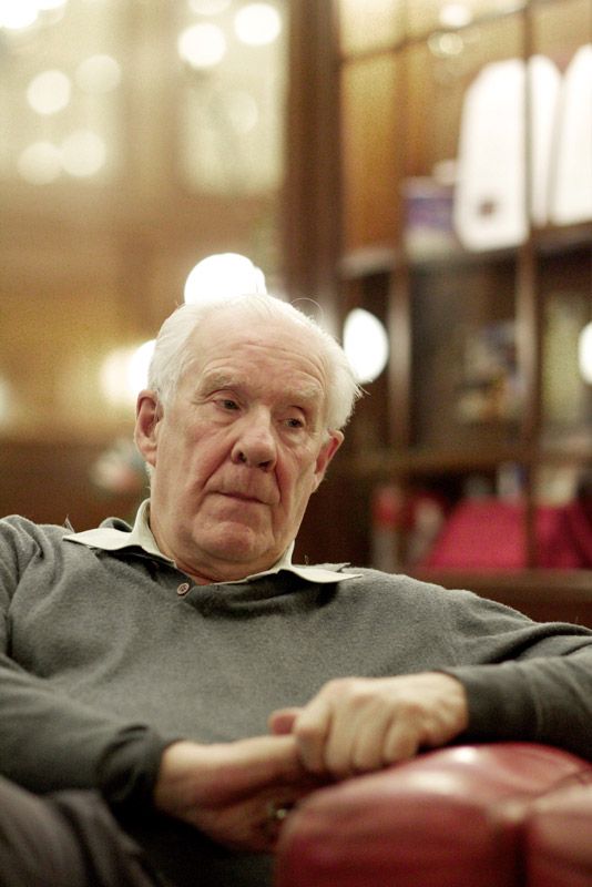 Alain Badiou: Sich den Hintern wundsitzen, bis die Einsicht folgt ...