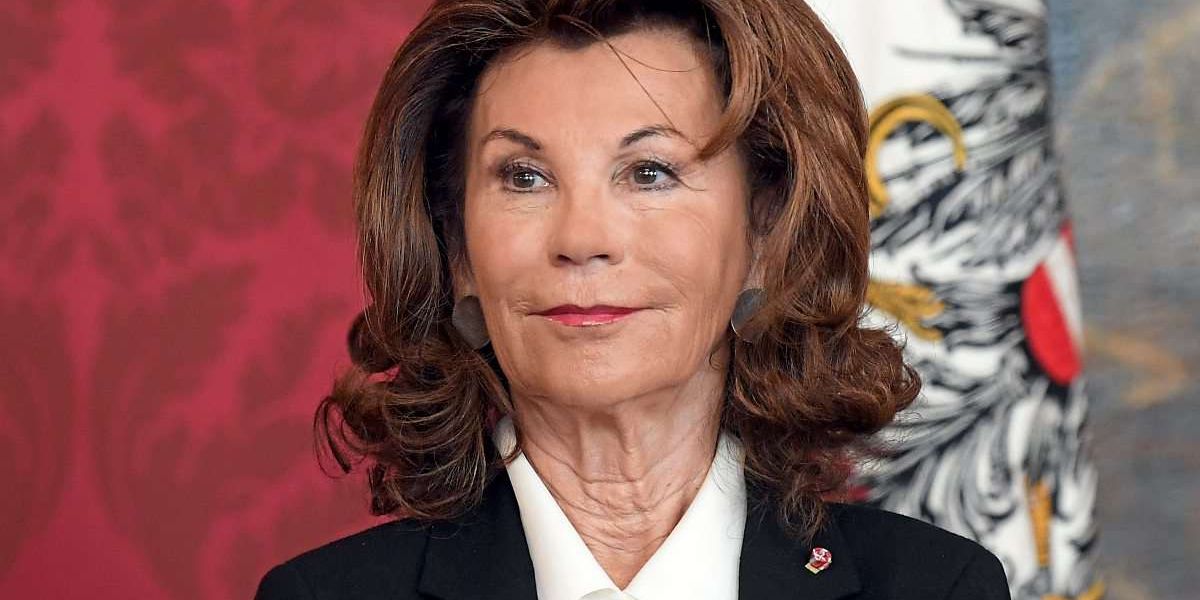 Ex-Bundeskanzlerin Brigitte Bierlein gestorben - Inland - derStandard ...