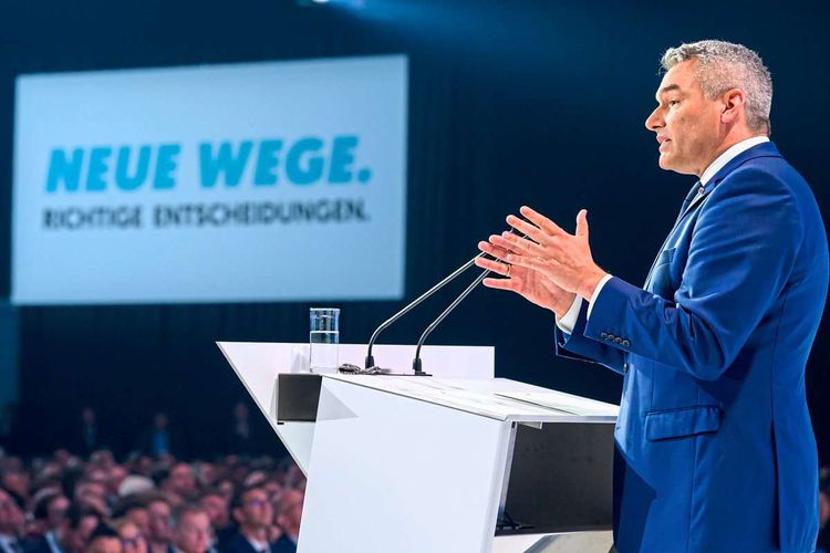 Nehammer muss kein Banker sein - Hans Rauscher - derStandard.at › Diskurs