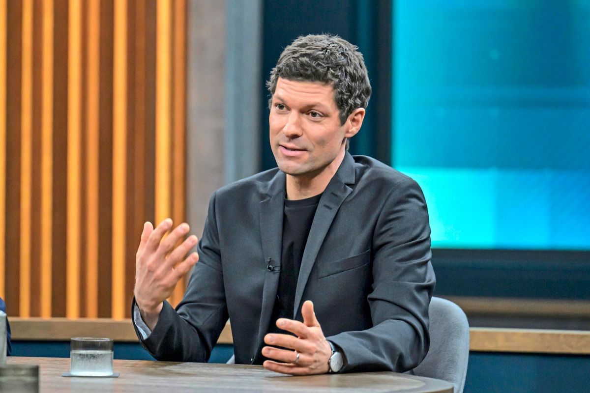 Wie Jurist Ronen Steinke in der Gaza-Debatte zu Ruhe und Klarheit rät - Kultur - derStandard.de ...