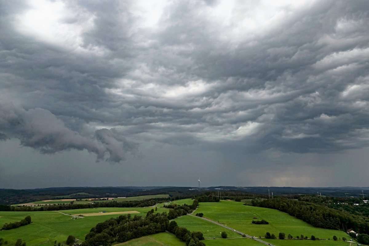 "Brisante Wetterlage" sorgt für hohe Regenmengen in Österreich - Panorama - derStandard.at ...