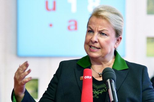 Hartinger-Klein verlangt härtere Gesetze für Hundebesitzer ...