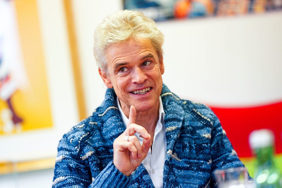Thomas Brezina schreibt Sammelband mit Geschichten von "Café Puls ...