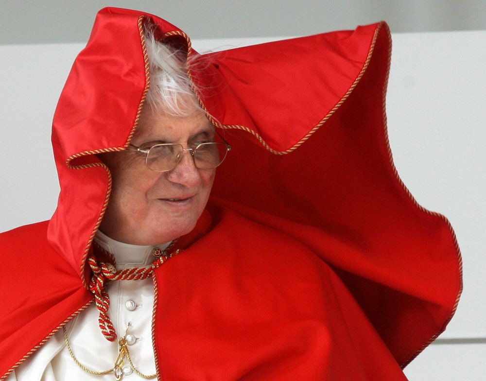 Ronald Pohls "Mittel-Alter": Papst Benedikt und die Ewigkeit - Ronald ...