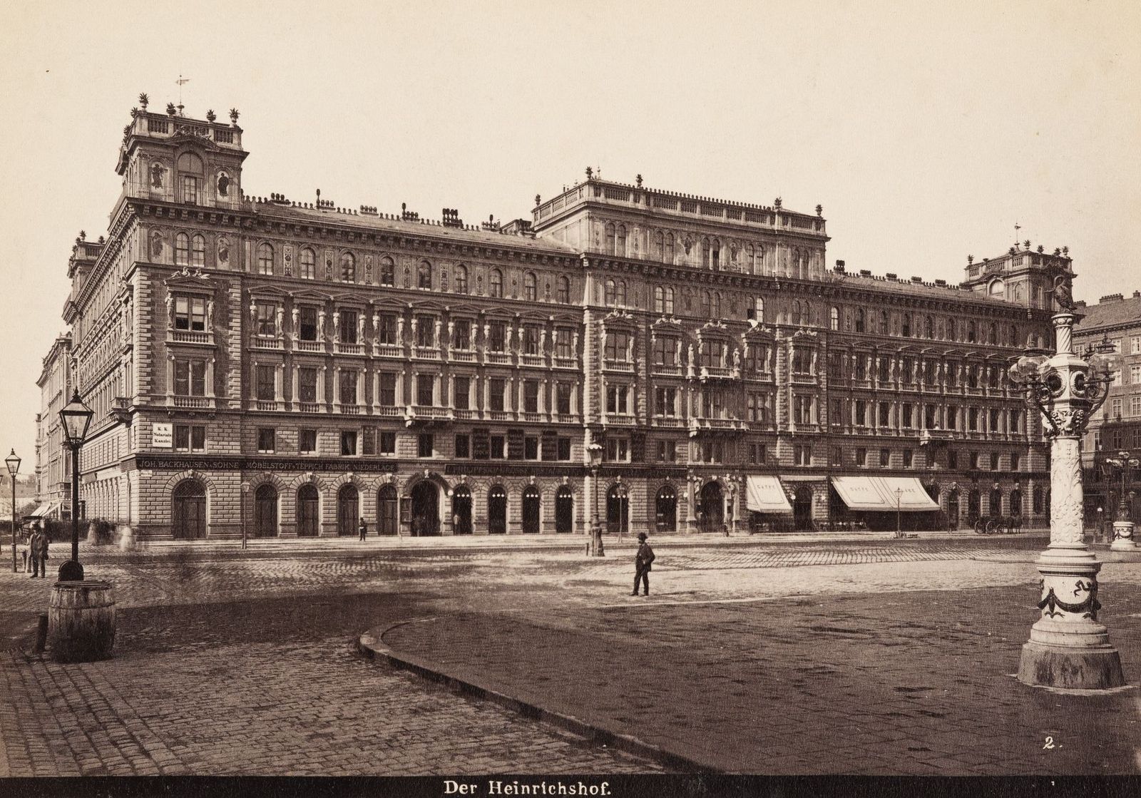 Best of Wiener Ringstraße: Heinrichshof und Rathaus - Blog: Erlesenes ...