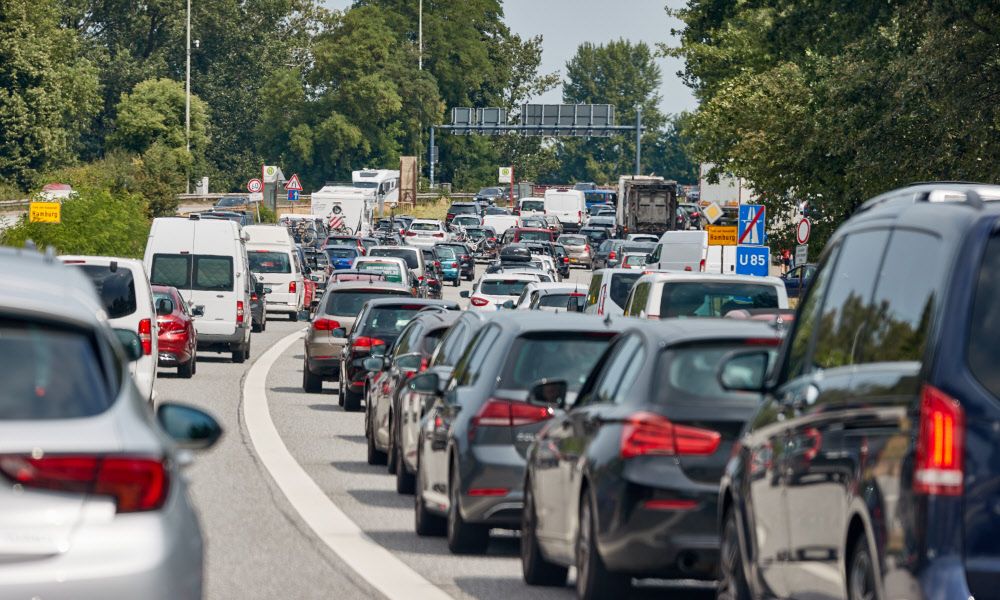 Starke Staus in Österreich wegen Ferienbeginns in Süddeutschland ...