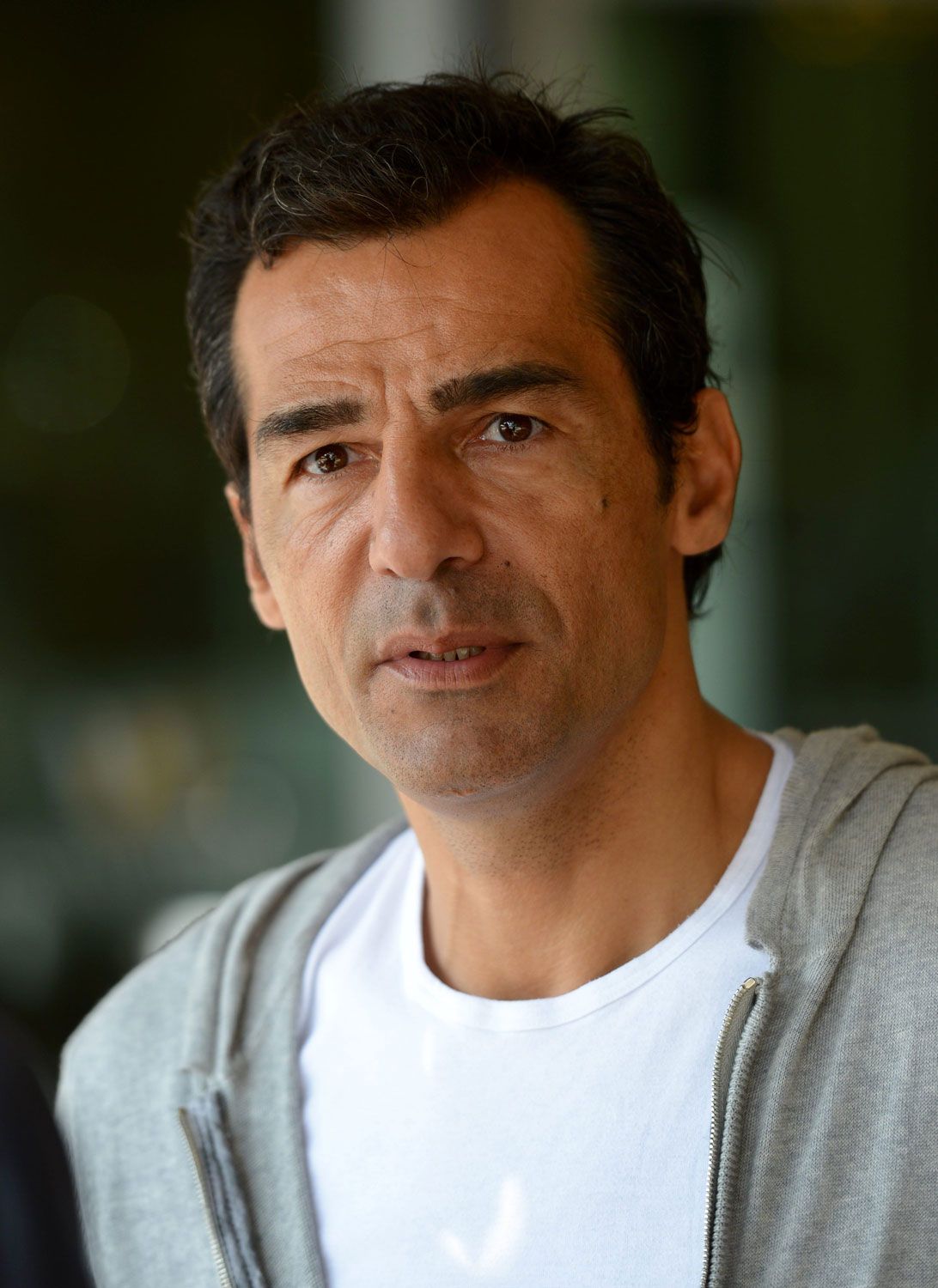 Erol Sander sieht gutes Aussehen nicht immer als förderlich - Mode ...