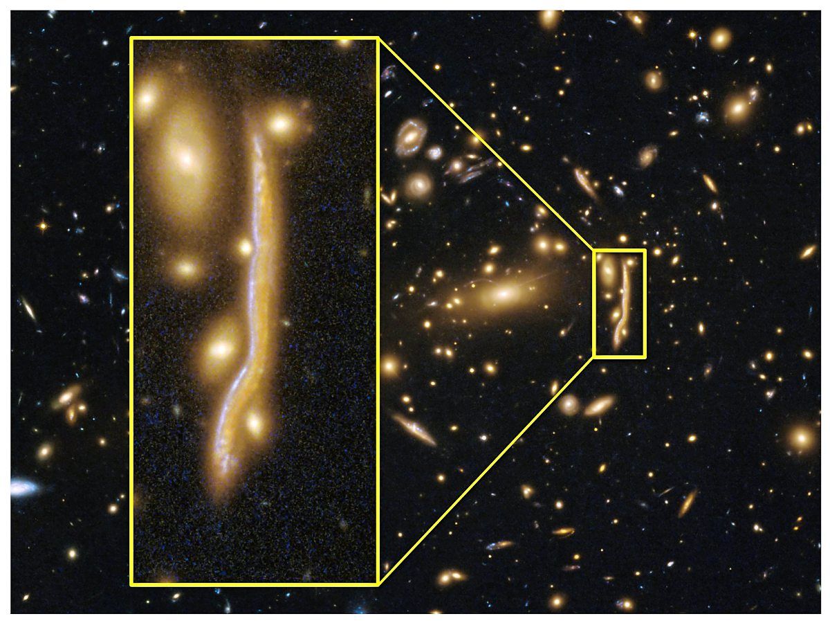 "Kosmische Schlange" durch Gravitationslinse erspäht - Weltraum ...