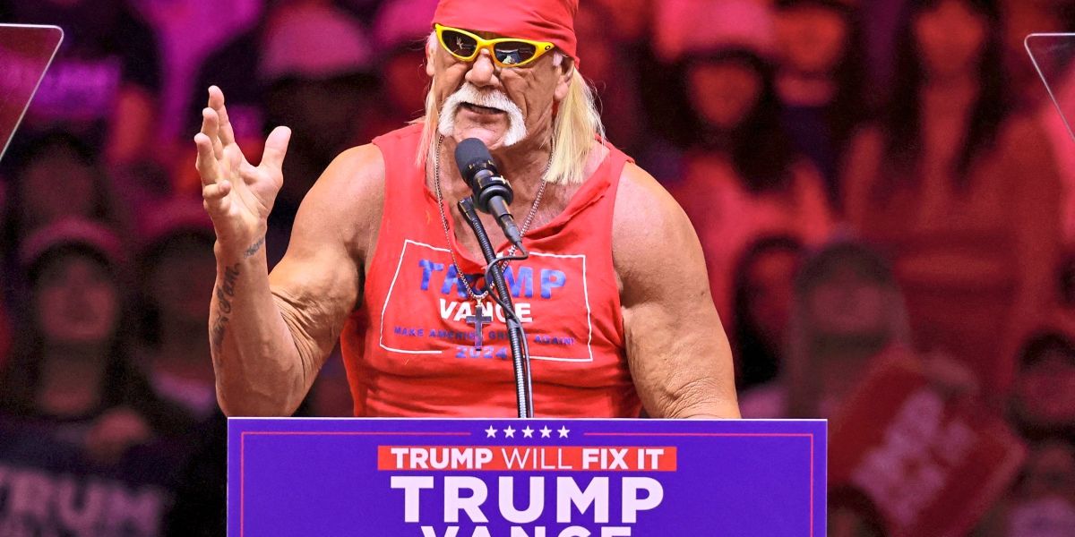 Donald Trump ruft Hulk Hogan nach: "He was MAGA all the way" - Sport ...