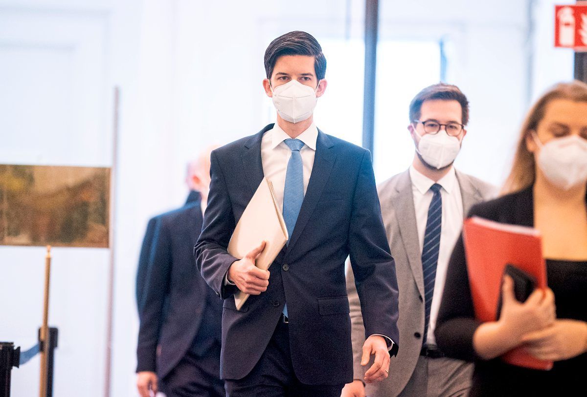 Neue Schmid-Chats: Kurz-Getreue dirigierten Budgetprozess des ...