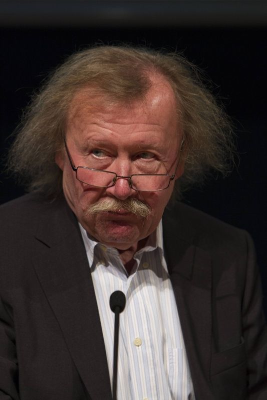 Peter Sloterdijk: Das Menschsein als ewiges Pflichtprogramm - Literatur ...
