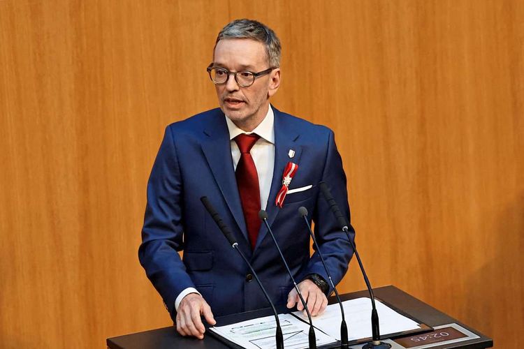 Auslieferung von Kickl dürfte Mehrheit im Nationalrat erhalten - FPÖ - derStandard.at › Inland