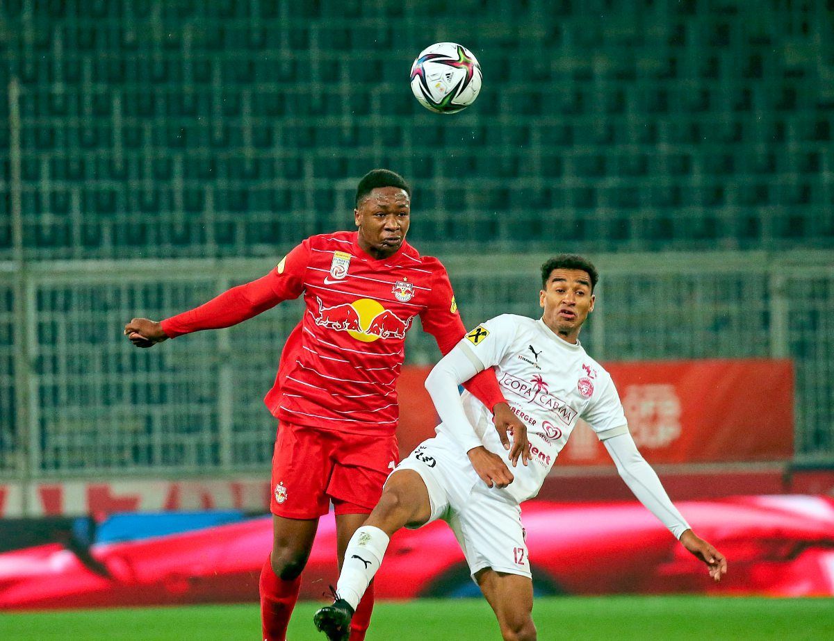 Salzburg-Verteidiger Okoh fällt lange aus - Red Bull Salzburg ...