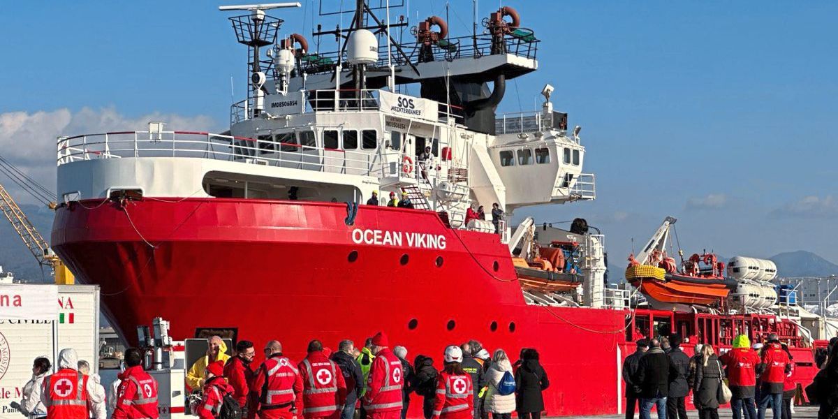 Ocean Viking mit 95 Migranten in toskanischem Hafen eingetroffen ...