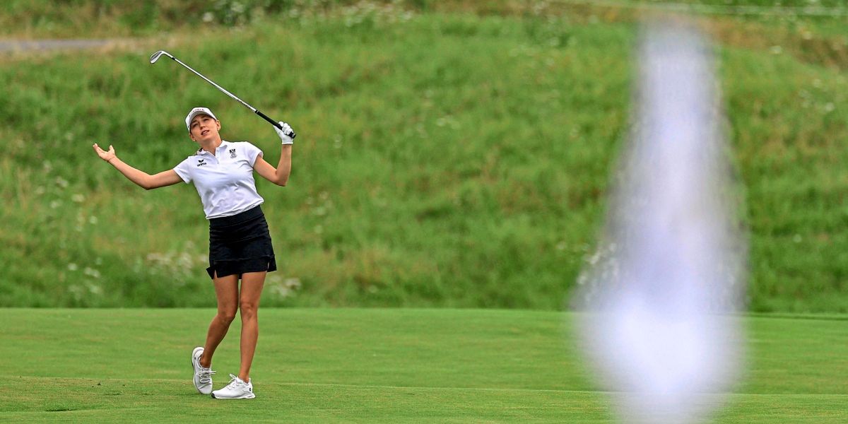 Golferin Emma Spitz liegt bei den British Open nach Tag eins ...