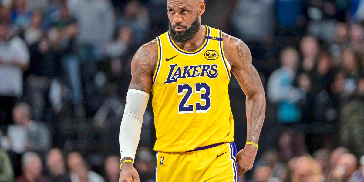 LeBron James zieht Option und spielt noch ein Jahr für die Los Angeles ...