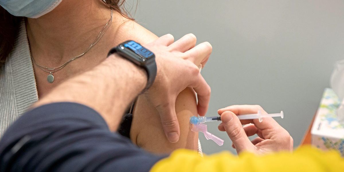 BA.1 oder BA.4/BA.5: Für welchen angepassten Corona-Impfstoff soll man sich entscheiden ...