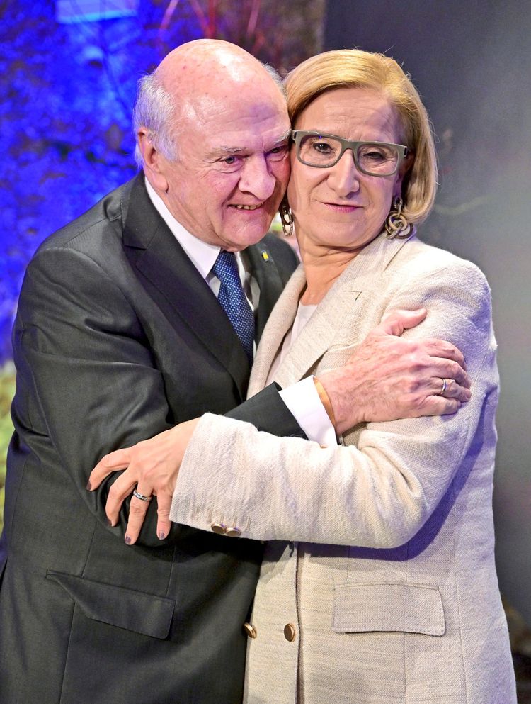 Alt-Landeshauptmann Erwin Pröll verletzte sich bei Radunfall in Grado ...