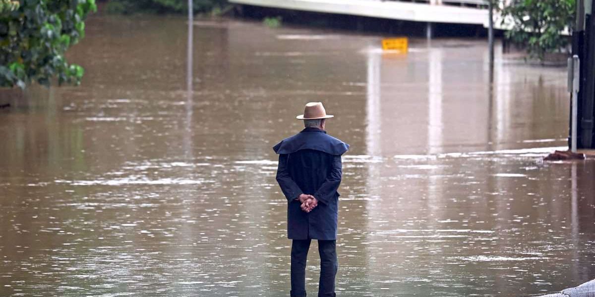 Storm Alfred Hits Australia’s East Coast Amid Violent Weather ...