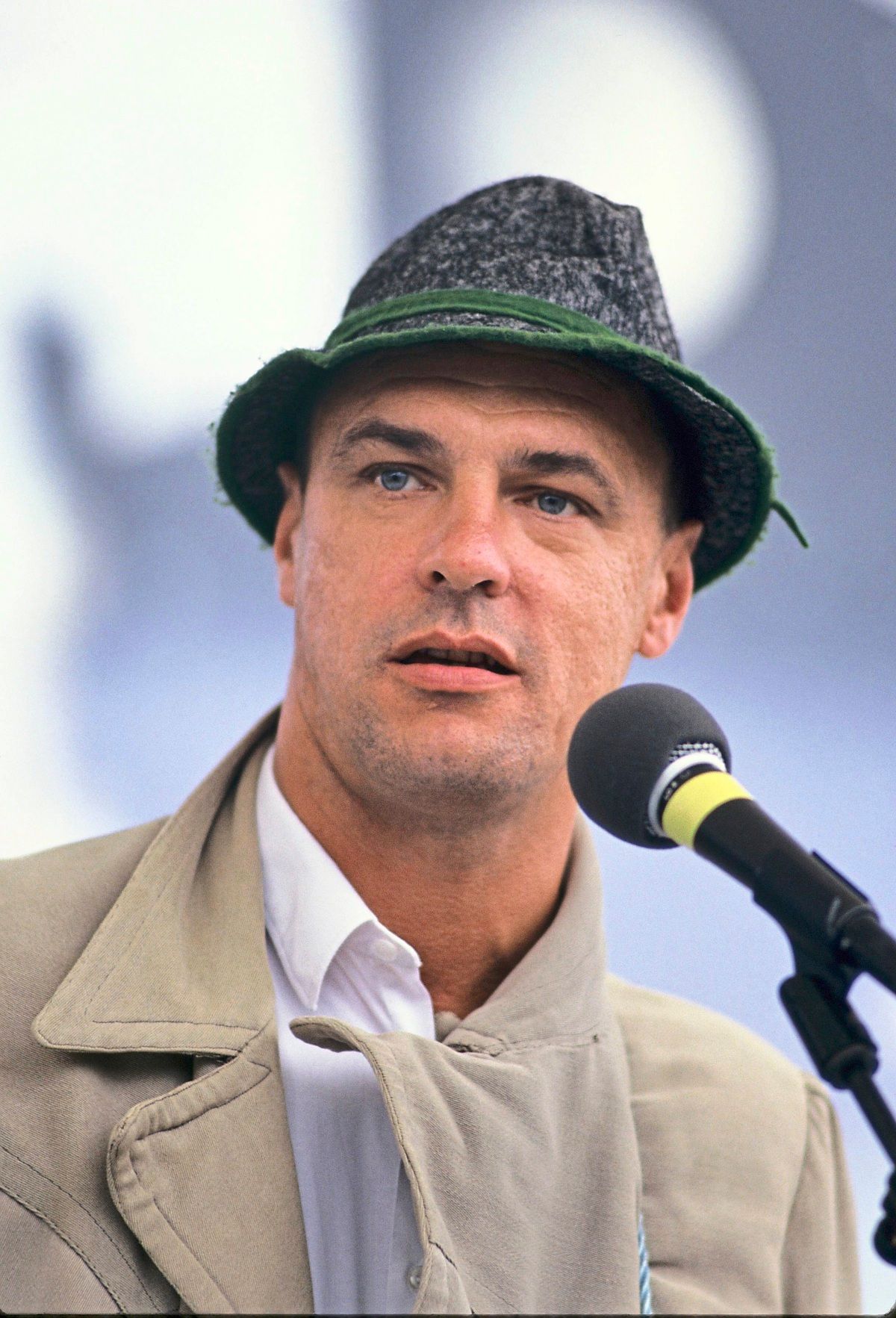 "Watzmann"- und DÖF-Co-Schöpfer Manfred O. Tauchen verstorben - Musik ...