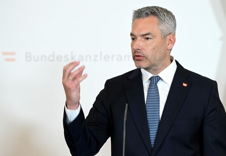 Nehammer holt seinen früheren Kabinettschef ins Kanzleramt - Parteien ...
