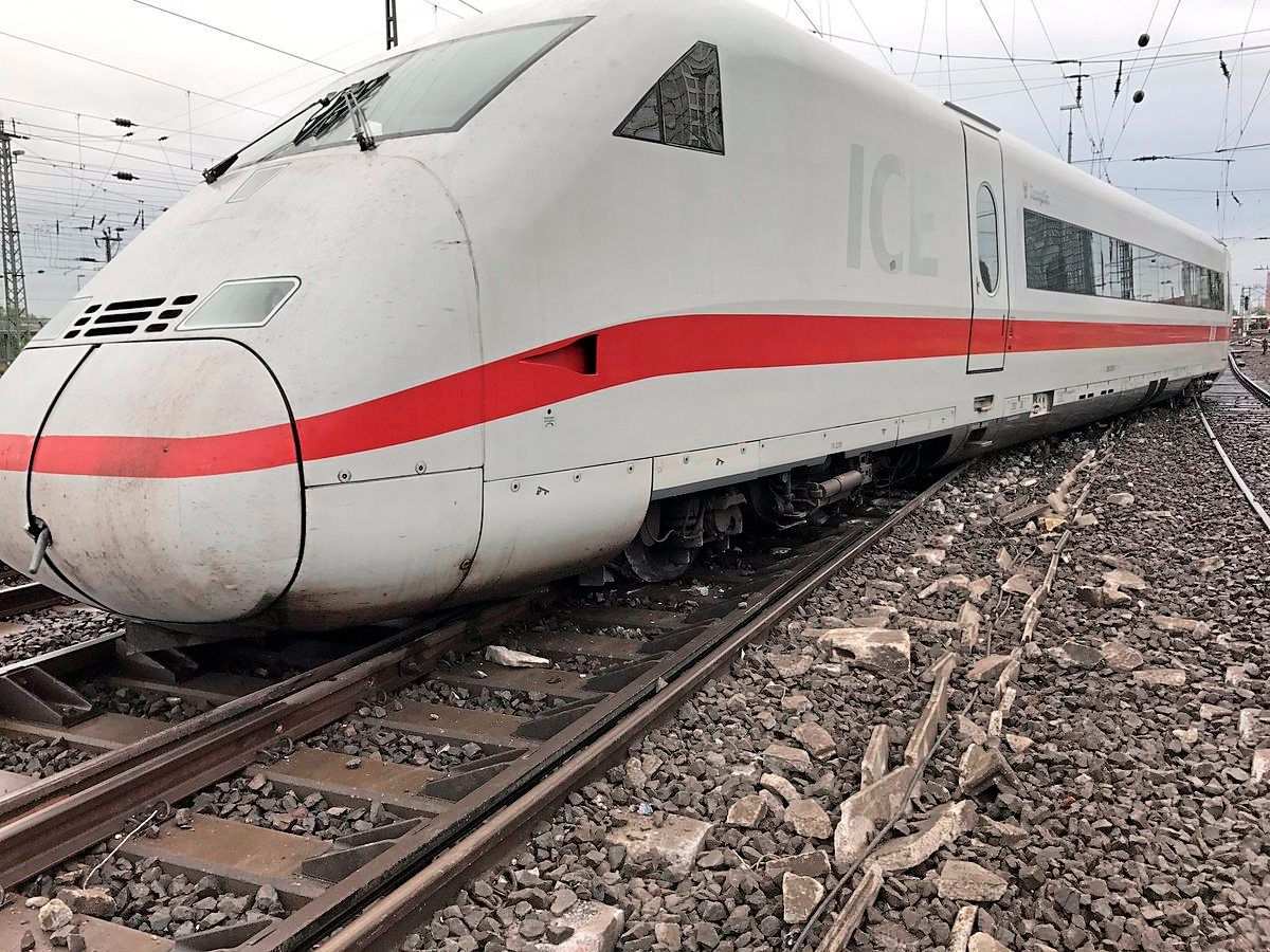 ICE in Dortmund entgleist: Bahnverkehr lahmgelegt - Weltchronik - derStandard.at › Panorama