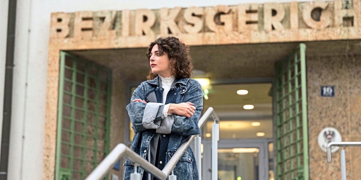 Biss in Popo: Schauspielerin Anna Werner Friedmann vor Gericht - Bühne ...