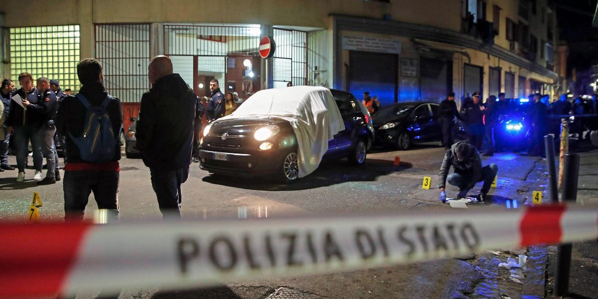 Bosse eines berüchtigten Camorra-Clans in Neapel festgenommen ...