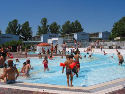 Laaerbergbad - Wien - derStandard.at › Panorama