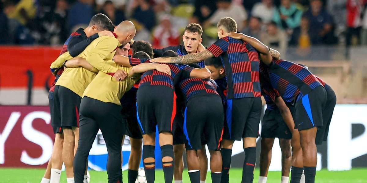 "Flick heil"-Banner im Auswärtsblock des FC Barcelona - Champions ...