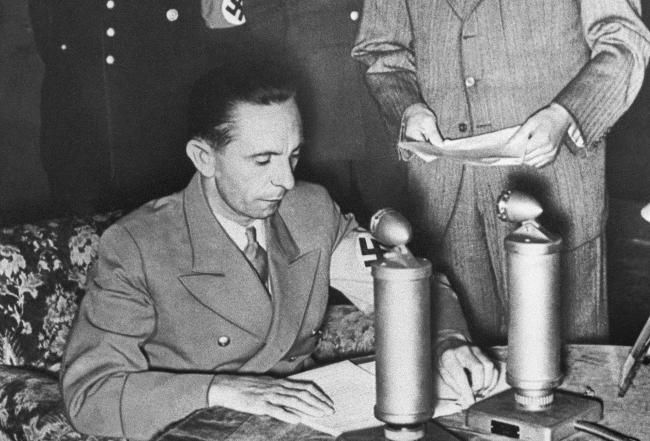 Goebbels ist noch immer Ehrenbürger von Potsdam - Deutschland-Chronik ...