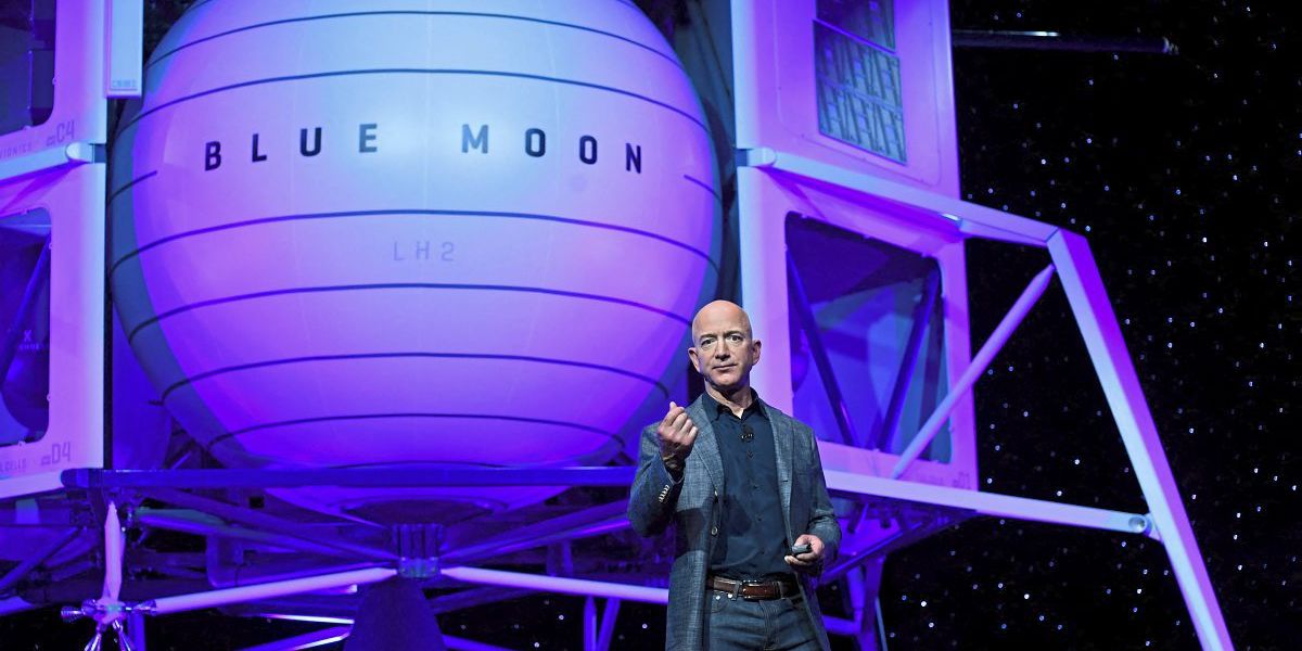 Jeff Bezos Receives Order for New US Lunar Module - Space – Archyde ... Jeff Bezos Receives Order for New US Lunar Module - Space – Archyde ...