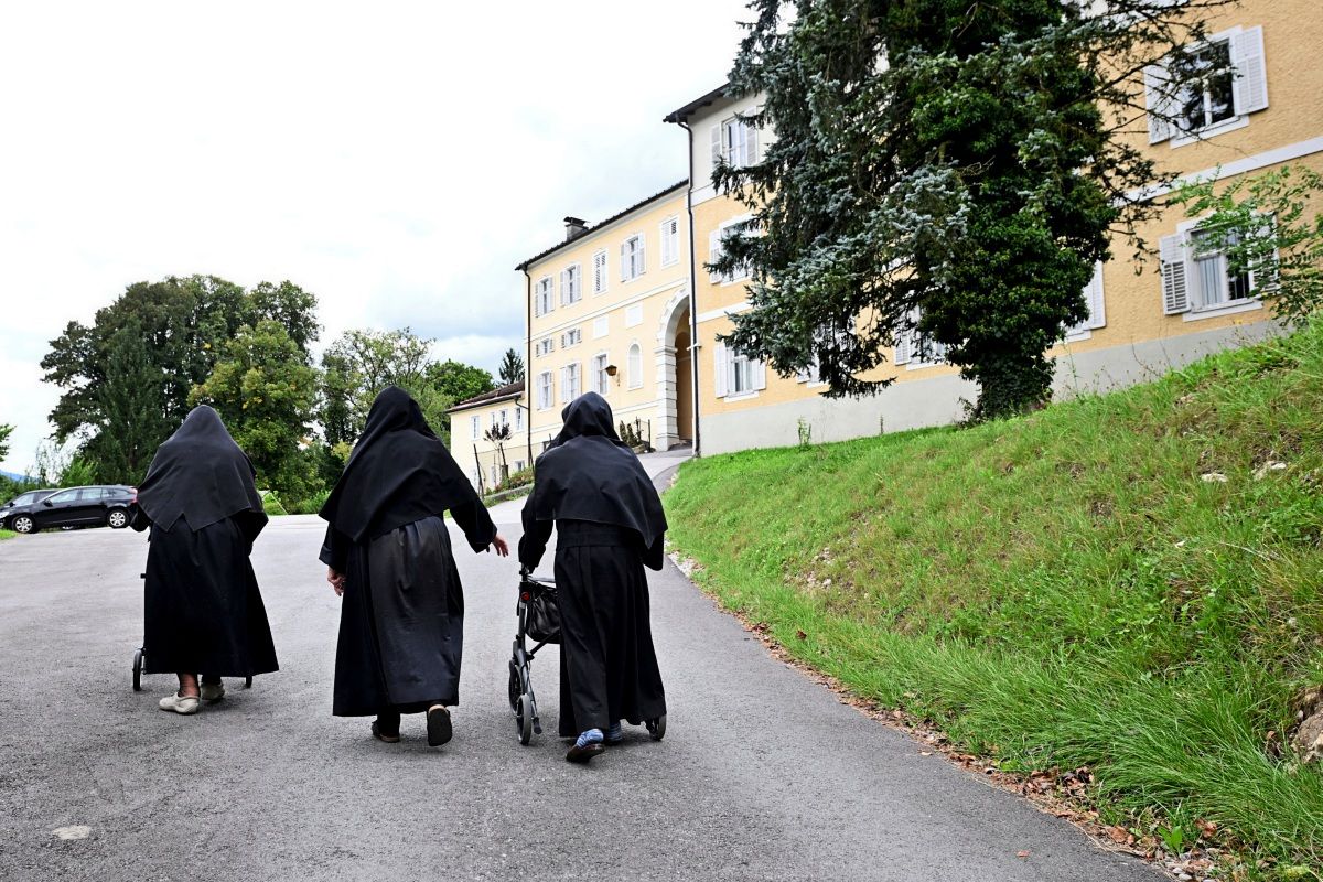 Der lehrreiche Ungehorsam der Nonnen von Goldenstein - Kommentare ...