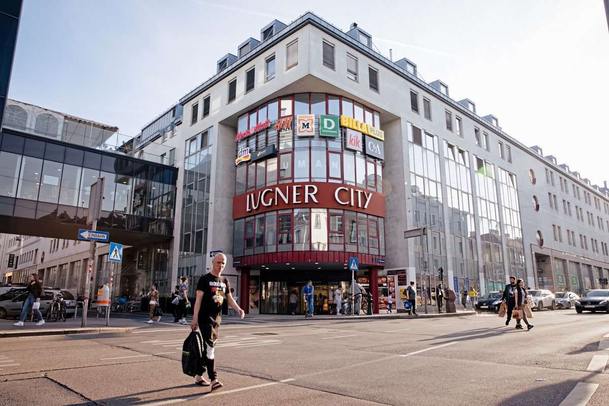 Eine Liebeserklärung an die Lugner City - Mehr Lifestyle - derStandard ...