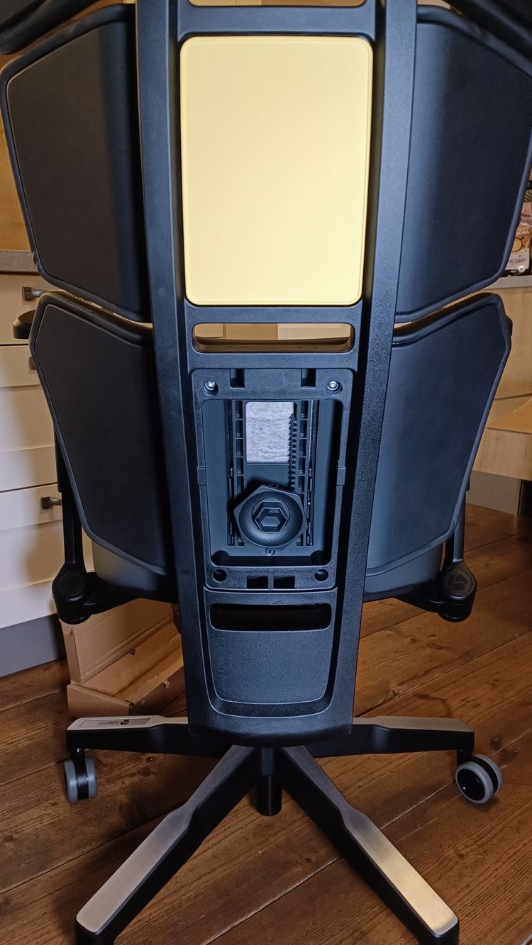 Adept "Holo": Ein Gaming-Chair, um sie zu knechten - Gaming-Hardware ...