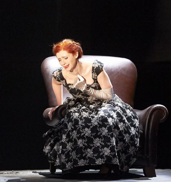 "Manon": Luxusweibchen in der Oper - Musiktheater - derStandard.at › Kultur