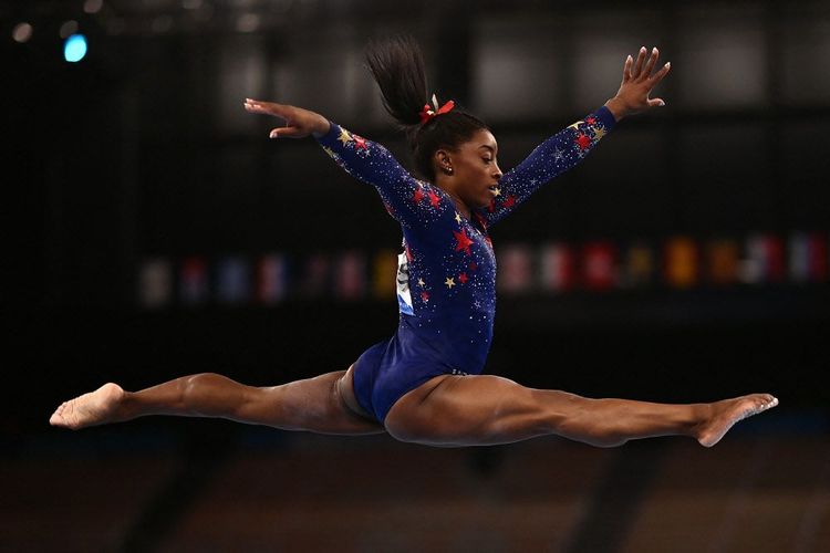 Blackout Bei Olympia Us Turnstar Biles Gibt Nach Zwei Jahren Comeback