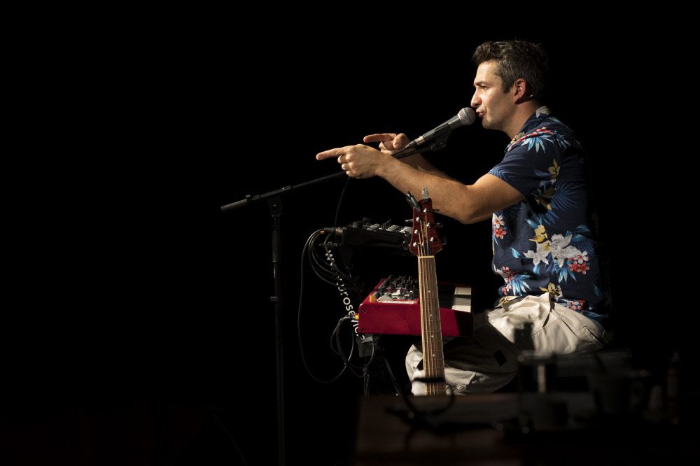 Omar Sarsam wird mit Salzburger Stier 2022 ausgezeichnet - Kabarett ...