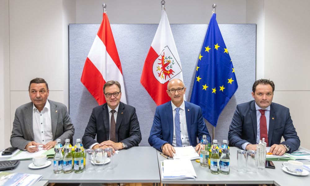 Nach Tirol-Wahl: ÖVP-Vorstand einstimmig für Koalition mit SPÖ - Inland ...