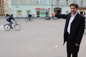 Der Shared Space in Graz wird noch barrierefrei - Verkehr - derStandard ...