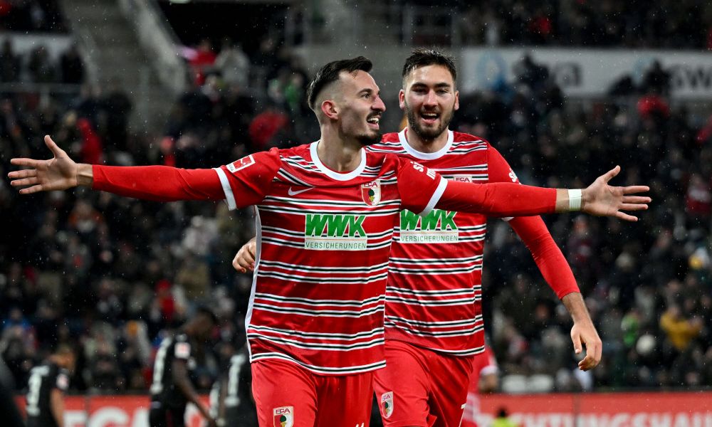 Augsburg dank Berisha-Tor 1:0-Sieger gegen Leverkusen - Deutsche ...
